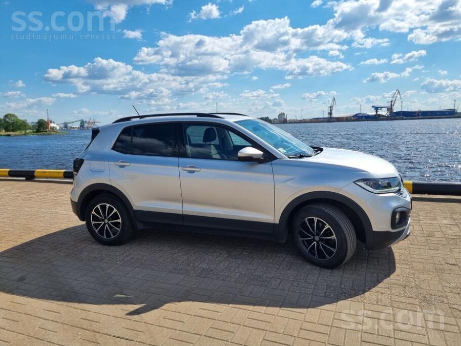 Pelēks Volkswagen T-Cross 2022 Rīga, ar dzinēja tilpumu 1.00 L un nobraukumu 63 tūkst. km par 15650 €, foto 3 vietnē AUTOMOTO.COM.LV