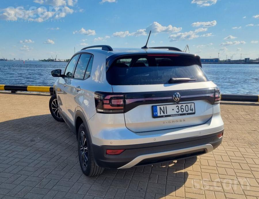 Pelēks Volkswagen T-Cross 2022 Rīga, ar dzinēja tilpumu 1.00 L un nobraukumu 63 tūkst. km par 15650 €, foto 5 vietnē AUTOMOTO.COM.LV