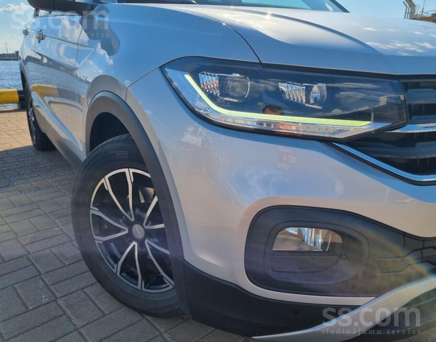 Pelēks Volkswagen T-Cross 2022 Rīga, ar dzinēja tilpumu 1.00 L un nobraukumu 63 tūkst. km par 15650 €, foto 7 vietnē AUTOMOTO.COM.LV