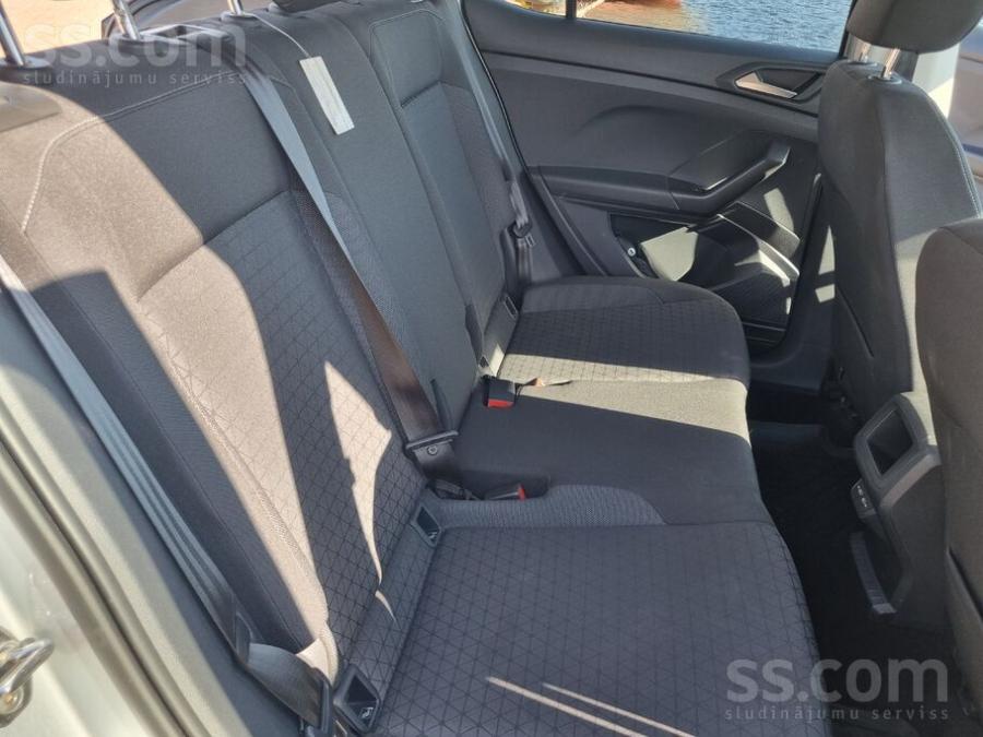 Pelēks Volkswagen T-Cross 2022 Rīga, ar dzinēja tilpumu 1.00 L un nobraukumu 63 tūkst. km par 15650 €, foto 9 vietnē AUTOMOTO.COM.LV