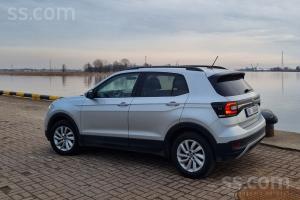Pelēks Volkswagen T-Cross 2022 Rīga, ar dzinēja tilpumu 1.00 L un nobraukumu 63 tūkst. km par 15650 €, foto 16 vietnē AUTOMOTO.COM.LV