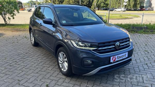 Pelēks Volkswagen T-Cross 2022 Rīga, ar dzinēja tilpumu 1.50 L un nobraukumu 53 tūkst. km par 17450 €, foto 1 vietnē AUTOMOTO.COM.LV