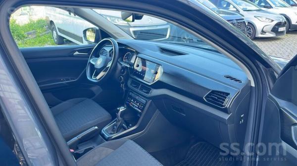 Pelēks Volkswagen T-Cross 2022 Rīga, ar dzinēja tilpumu 1.50 L un nobraukumu 53 tūkst. km par 17450 €, foto 6 vietnē AUTOMOTO.COM.LV