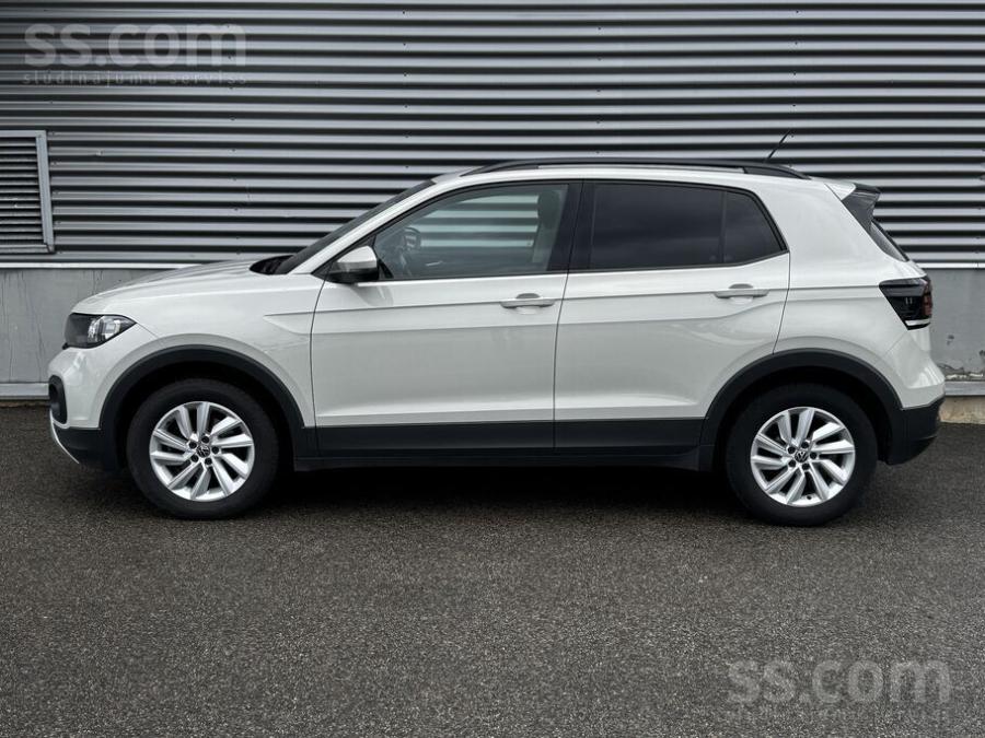 Pelēks Volkswagen T-Cross 2022 Rīga, ar dzinēja tilpumu 1.00 L un nobraukumu 210 tūkst. km par 10900 €, foto 3 vietnē AUTOMOTO.COM.LV