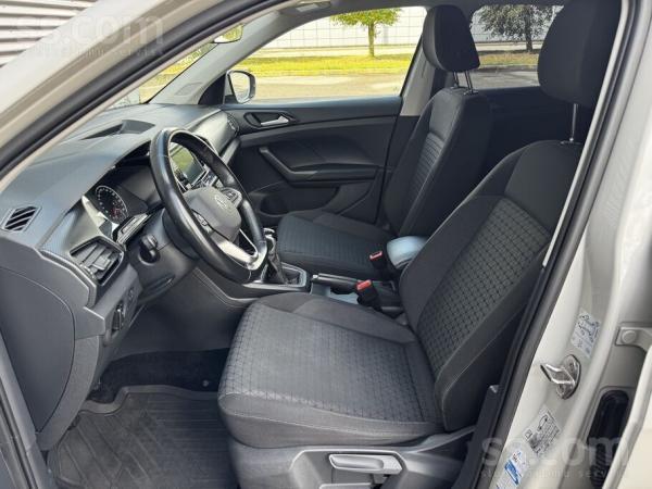 Pelēks Volkswagen T-Cross 2022 Rīga, ar dzinēja tilpumu 1.00 L un nobraukumu 210 tūkst. km par 10900 €, foto 9 vietnē AUTOMOTO.COM.LV