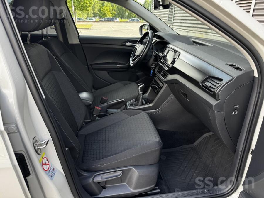 Pelēks Volkswagen T-Cross 2022 Rīga, ar dzinēja tilpumu 1.00 L un nobraukumu 210 tūkst. km par 10900 €, foto 13 vietnē AUTOMOTO.COM.LV