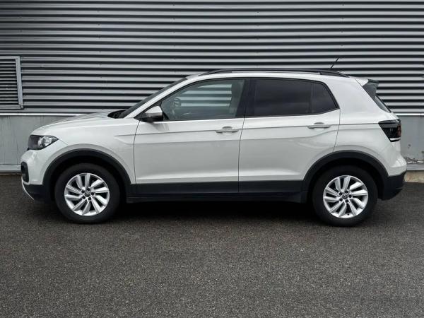 Grey Volkswagen T-Cross 2022 in Riga, with an engine capacity of 1.00 L and mileage of 210 thousand km for 10900 €, photo 2 on AUTOMOTO.COM.LV