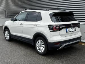 Pelēks Volkswagen T-Cross 2022 Rīga, ar dzinēja tilpumu 1.00 L un nobraukumu 210 tūkst. km par 10900 €, foto 4 vietnē AUTOMOTO.COM.LV