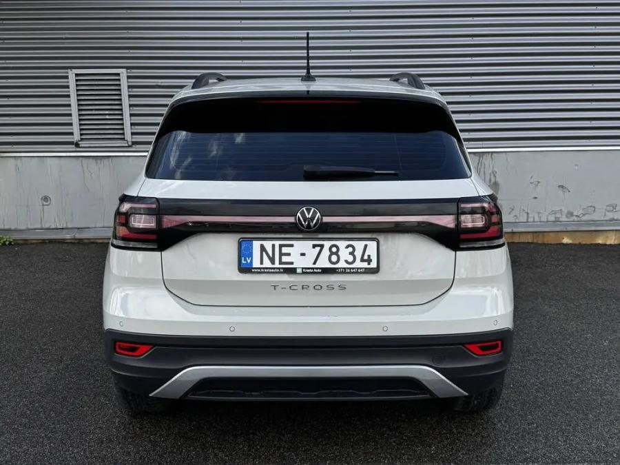 Pelēks Volkswagen T-Cross 2022 Rīga, ar dzinēja tilpumu 1.00 L un nobraukumu 210 tūkst. km par 10900 €, foto 5 vietnē AUTOMOTO.COM.LV