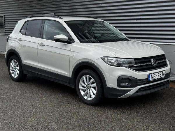 Grey Volkswagen T-Cross 2022 in Riga, with an engine capacity of 1.00 L and mileage of 210 thousand km for 10900 €, photo 7 on AUTOMOTO.COM.LV