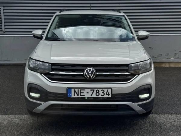 Grey Volkswagen T-Cross 2022 in Riga, with an engine capacity of 1.00 L and mileage of 210 thousand km for 10900 €, photo 8 on AUTOMOTO.COM.LV