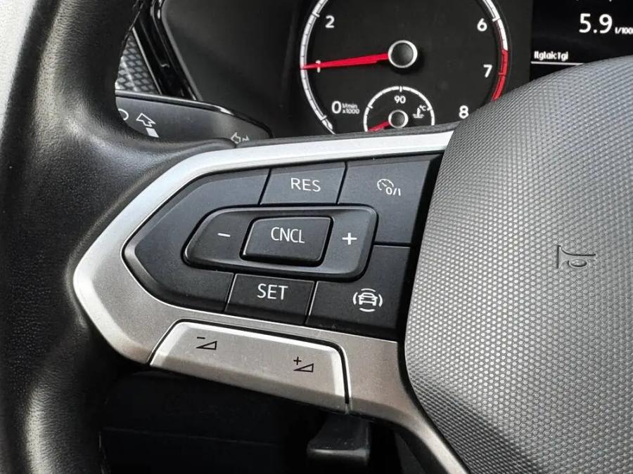 Pelēks Volkswagen T-Cross 2022 Rīga, ar dzinēja tilpumu 1.00 L un nobraukumu 210 tūkst. km par 10900 €, foto 22 vietnē AUTOMOTO.COM.LV