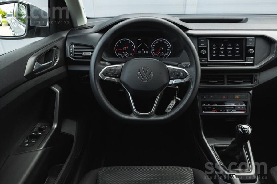 Pelēks Volkswagen T-Cross 2022 Ventspils, ar dzinēja tilpumu 1.00 L un nobraukumu 49 tūkst. km par 15850 €, foto 17 vietnē AUTOMOTO.COM.LV