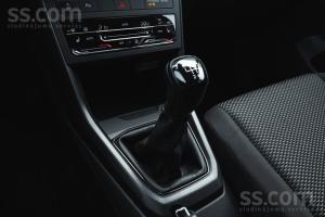 Pelēks Volkswagen T-Cross 2022 Ventspils, ar dzinēja tilpumu 1.00 L un nobraukumu 49 tūkst. km par 15850 €, foto 26 vietnē AUTOMOTO.COM.LV