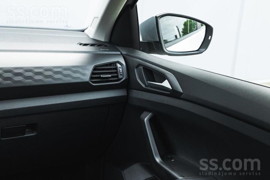 Pelēks Volkswagen T-Cross 2022 Ventspils, ar dzinēja tilpumu 1.00 L un nobraukumu 49 tūkst. km par 15850 €, foto 29 vietnē AUTOMOTO.COM.LV