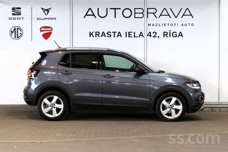 Pelēks Volkswagen T-Cross 2022 Rīga, ar dzinēja tilpumu 1.00 L un nobraukumu 75 tūkst. km par 16490 €, foto 6 vietnē AUTOMOTO.COM.LV