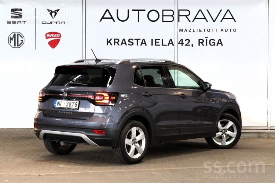 Pelēks Volkswagen T-Cross 2022 Rīga, ar dzinēja tilpumu 1.00 L un nobraukumu 75 tūkst. km par 16490 €, foto 9 vietnē AUTOMOTO.COM.LV