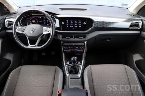 Серый Фольксваген T-Cross 2022 в Рига, объемом двигателя 1.00 л и пробегом 75 тыс. км за 16490 €, фото 10 на AUTOMOTO.COM.LV