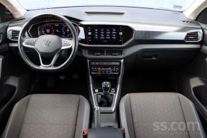 Pelēks Volkswagen T-Cross 2022 Rīga, ar dzinēja tilpumu 1.00 L un nobraukumu 75 tūkst. km par 16490 €, foto 11 vietnē AUTOMOTO.COM.LV