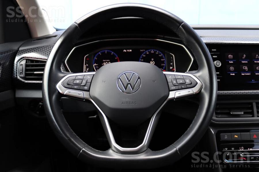 Pelēks Volkswagen T-Cross 2022 Rīga, ar dzinēja tilpumu 1.00 L un nobraukumu 75 tūkst. km par 16490 €, foto 12 vietnē AUTOMOTO.COM.LV