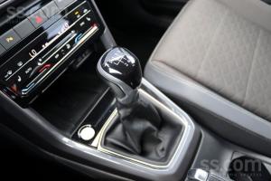 Pelēks Volkswagen T-Cross 2022 Rīga, ar dzinēja tilpumu 1.00 L un nobraukumu 75 tūkst. km par 16490 €, foto 21 vietnē AUTOMOTO.COM.LV