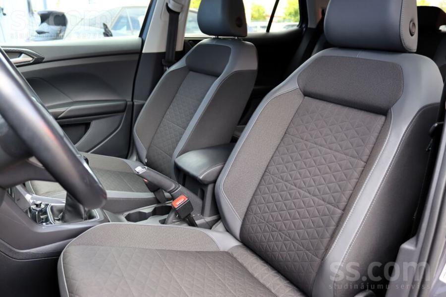 Pelēks Volkswagen T-Cross 2022 Rīga, ar dzinēja tilpumu 1.00 L un nobraukumu 75 tūkst. km par 16490 €, foto 25 vietnē AUTOMOTO.COM.LV