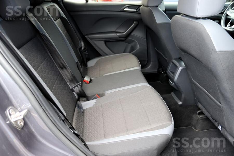 Pelēks Volkswagen T-Cross 2022 Rīga, ar dzinēja tilpumu 1.00 L un nobraukumu 75 tūkst. km par 16490 €, foto 27 vietnē AUTOMOTO.COM.LV