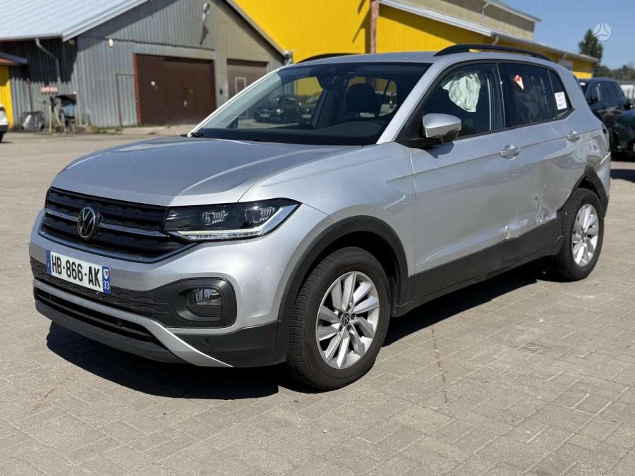 Серый Фольксваген T-Cross 2022 в Каунас, объемом двигателя 1.00 л и пробегом 39 тыс. км за 11800 €, фото 1 на AUTOMOTO.COM.LV
