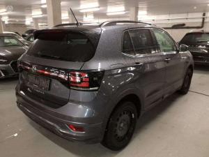 Grey Volkswagen T-Cross 2022 in Vilnius, with an engine capacity of 1.50 L and mileage of 135 thousand km for 18820 €, photo 5 on AUTOMOTO.COM.LV