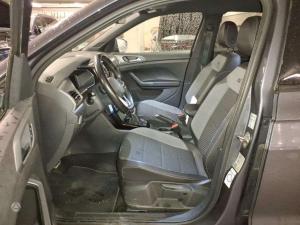 Grey Volkswagen T-Cross 2022 in Vilnius, with an engine capacity of 1.50 L and mileage of 135 thousand km for 18820 €, photo 7 on AUTOMOTO.COM.LV