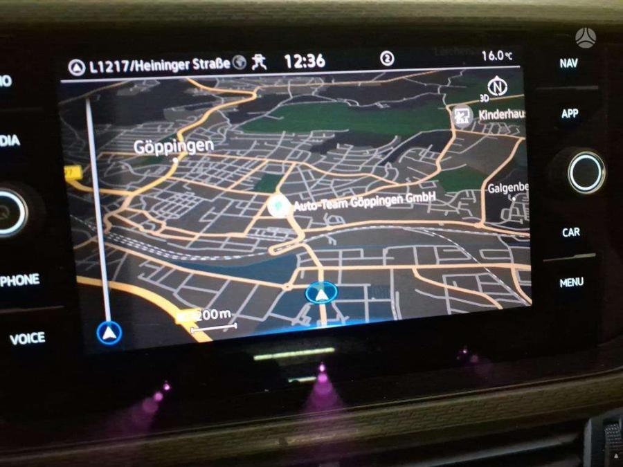 Grey Volkswagen T-Cross 2022 in Vilnius, with an engine capacity of 1.50 L and mileage of 135 thousand km for 18820 €, photo 10 on AUTOMOTO.COM.LV