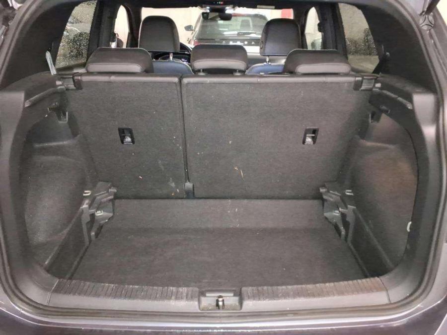 Grey Volkswagen T-Cross 2022 in Vilnius, with an engine capacity of 1.50 L and mileage of 135 thousand km for 18820 €, photo 12 on AUTOMOTO.COM.LV