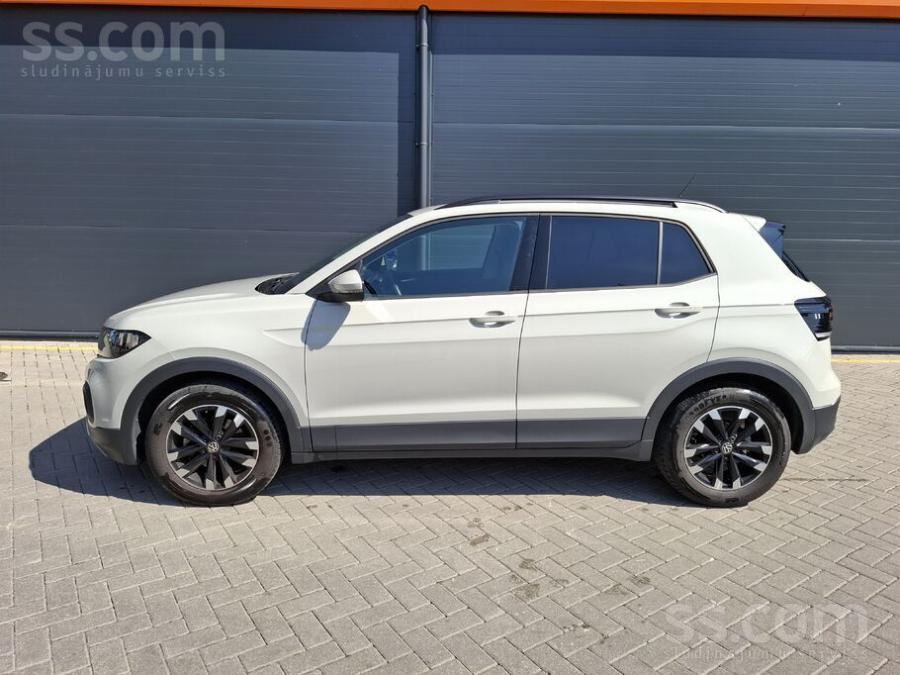 Серый Фольксваген T-Cross 2022 в Рига, объемом двигателя 1.50 л и пробегом 19 тыс. км за 21000 €, фото 3 на AUTOMOTO.COM.LV
