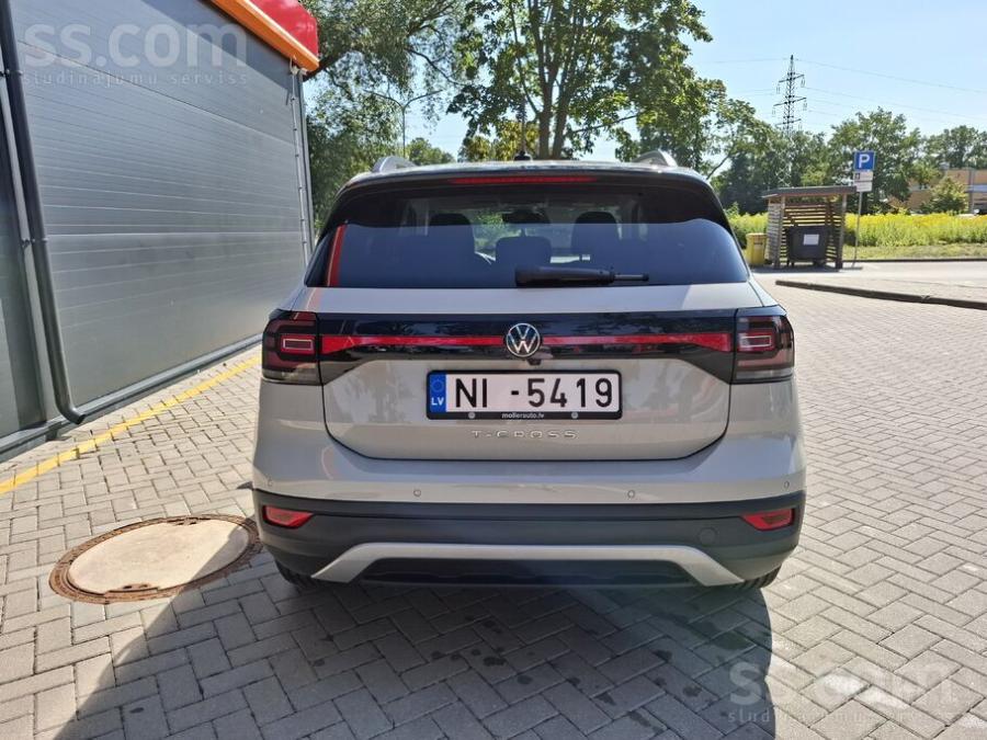 Серый Фольксваген T-Cross 2022 в Рига, объемом двигателя 1.50 л и пробегом 19 тыс. км за 21000 €, фото 5 на AUTOMOTO.COM.LV