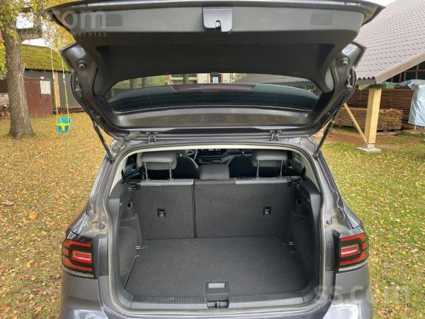 Grey Volkswagen T-Cross 2022 in Jekabpils, with an engine capacity of 1.00 L and mileage of 32 thousand km for 21000 €, photo 6 on AUTOMOTO.COM.LV