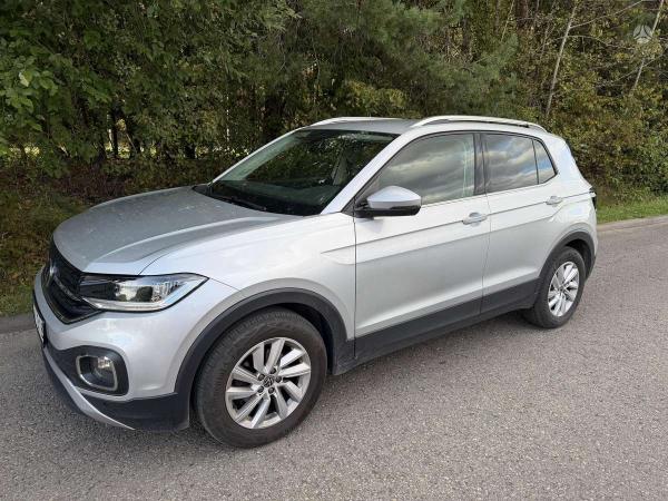 Pelēks Volkswagen T-Cross 2022 Viļņa, ar dzinēja tilpumu 1.00 L un nobraukumu 66 tūkst. km par 17500 €, foto 1 vietnē AUTOMOTO.COM.LV