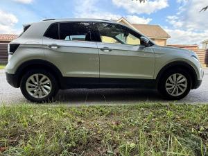 Pelēks Volkswagen T-Cross 2022 Viļņa, ar dzinēja tilpumu 1.00 L un nobraukumu 66 tūkst. km par 17500 €, foto 6 vietnē AUTOMOTO.COM.LV