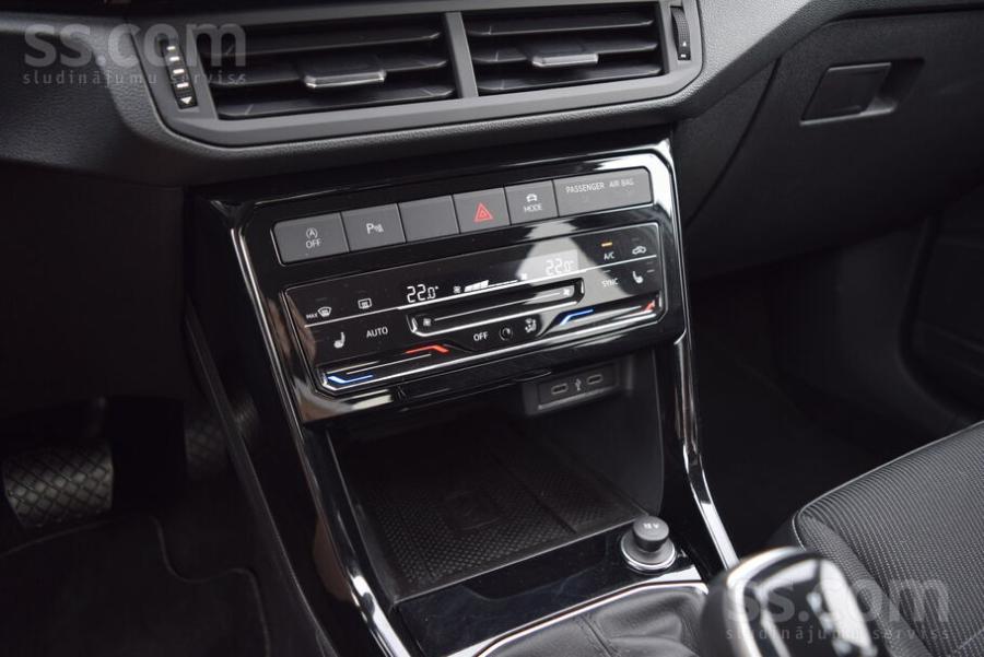 Pelēks Volkswagen T-Cross 2022 Rīga, ar dzinēja tilpumu 1.00 L un nobraukumu 109 tūkst. km par 15000 €, foto 6 vietnē AUTOMOTO.COM.LV