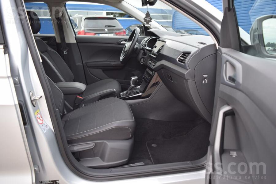 Pelēks Volkswagen T-Cross 2022 Rīga, ar dzinēja tilpumu 1.00 L un nobraukumu 109 tūkst. km par 15000 €, foto 13 vietnē AUTOMOTO.COM.LV