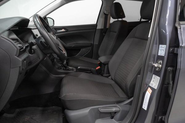 Pelēks Volkswagen T-Cross 2022 Viļņa, ar dzinēja tilpumu 1.00 L un nobraukumu 55 tūkst. km par 16500 €, foto 6 vietnē AUTOMOTO.COM.LV
