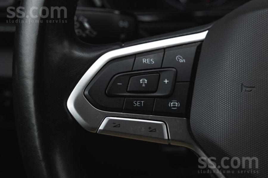 Pelēks Volkswagen T-Cross 2022 Ventspils, ar dzinēja tilpumu 1.00 L un nobraukumu 62 tūkst. km par 16050 €, foto 18 vietnē AUTOMOTO.COM.LV