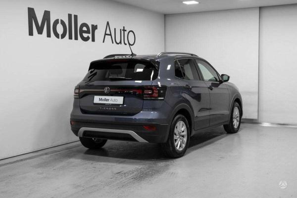 Volkswagen T-Cross 2022 Viļņa vietnē Pelēks Volkswagen T-Cross 2022 Viļņa, ar dzinēja tilpumu 1.00 L un nobraukumu 55 tūkst. km par 16500 €, foto 4 vietnē AUTOMOTO.COM.LV
