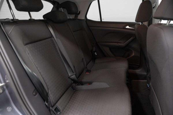 Volkswagen T-Cross 2022 Viļņa vietnē Pelēks Volkswagen T-Cross 2022 Viļņa, ar dzinēja tilpumu 1.00 L un nobraukumu 55 tūkst. km par 16500 €, foto 9 vietnē AUTOMOTO.COM.LV