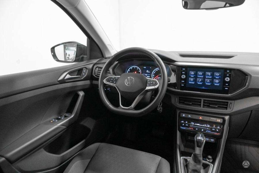 Pelēks Volkswagen T-Cross 2022 Viļņa, ar dzinēja tilpumu 1.00 L un nobraukumu 55 tūkst. km par 16500 €, foto 11 vietnē AUTOMOTO.COM.LV