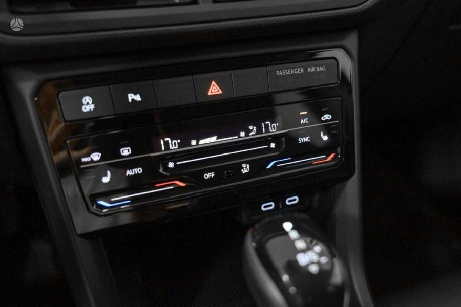 Pelēks Volkswagen T-Cross 2022 Viļņa, ar dzinēja tilpumu 1.00 L un nobraukumu 55 tūkst. km par 16500 €, foto 16 vietnē AUTOMOTO.COM.LV