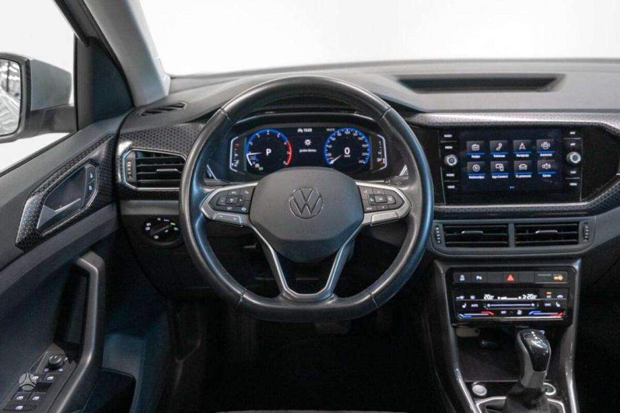 Grey Volkswagen T-Cross 2022 in Vilnius, with an engine capacity of 1.00 L and mileage of 66 thousand km for 18900 €, photo 14 on AUTOMOTO.COM.LV