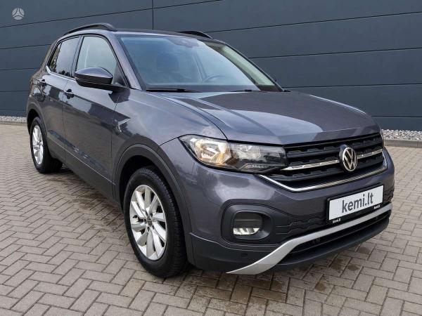 Grey Volkswagen T-Cross 2022 in Vilnius, with an engine capacity of 1.00 L and mileage of 88 thousand km for 16350 €, photo 3 on AUTOMOTO.COM.LV