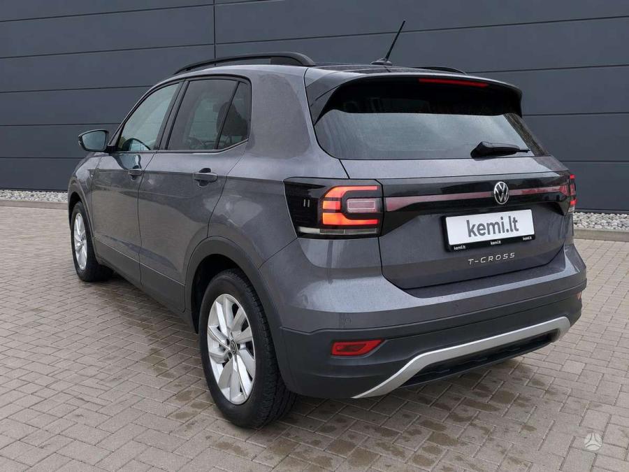 Серый Фольксваген T-Cross 2022 в Вильнюс, объемом двигателя 1.00 л и пробегом 88 тыс. км за 16350 €, фото 5 на AUTOMOTO.COM.LV