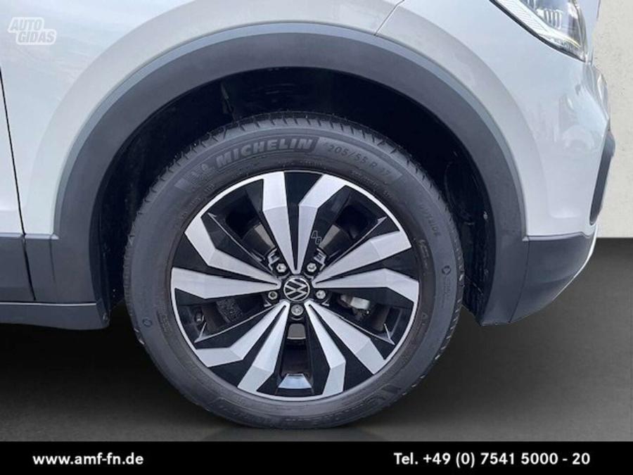 Grey Volkswagen T-Cross 2023 in Kaunas, with an engine capacity of 1.00 L and mileage of 24 thousand km for 26196 €, photo 3 on AUTOMOTO.COM.LV