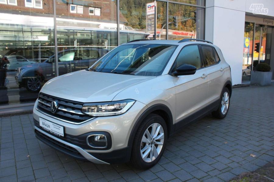 Grey Volkswagen T-Cross 2023 in Kaunas, with an engine capacity of 1.00 L and mileage of 21 thousand km for 27025 €, photo 4 on AUTOMOTO.COM.LV